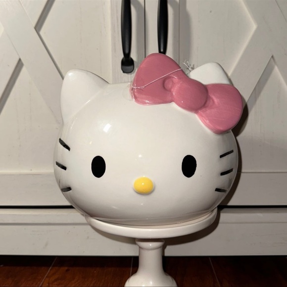 Hello Kitty | Accents | Hello Kitty Planter Vase | Poshmark